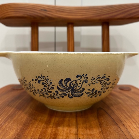 Pyrex | Kitchen | Vintage Pyrex Homestead Cinderella 442 Mixing Bowl ...